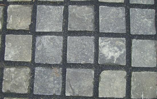 Black Basalt Cropped Setts At Stoneworld - Oxfordshire
