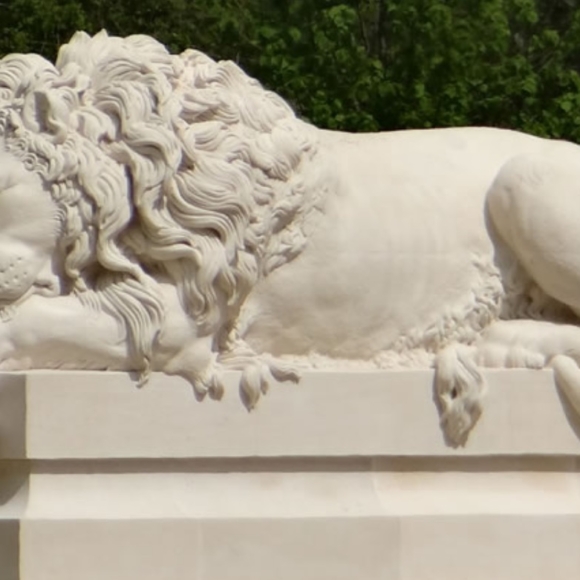 Stone Lion - Stoneworld Oxfordshire