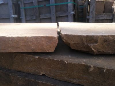 What is the right way up to lay a natural stone paving slab? - Stoneworld