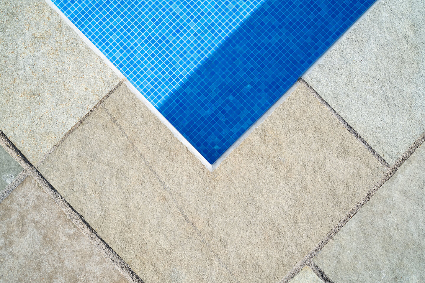 Pool Corners | Stoneworld Oxfordshire