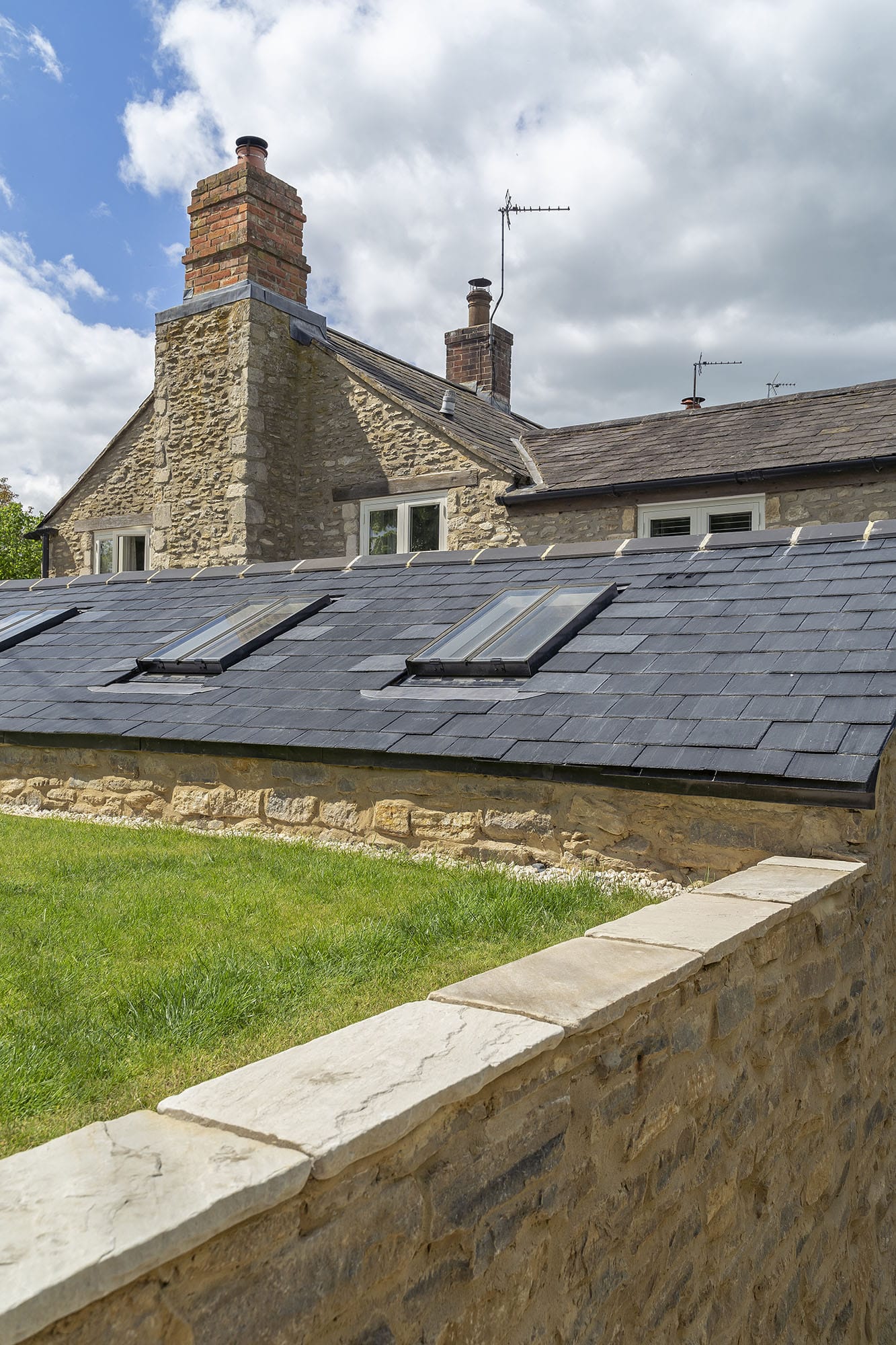 Match made in heaven: Fossil Mint and Purbeck walling - Stoneworld