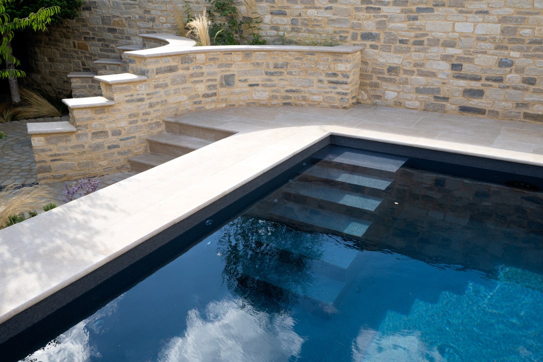 La Roche Limestone - Church Farm - Stoneworld