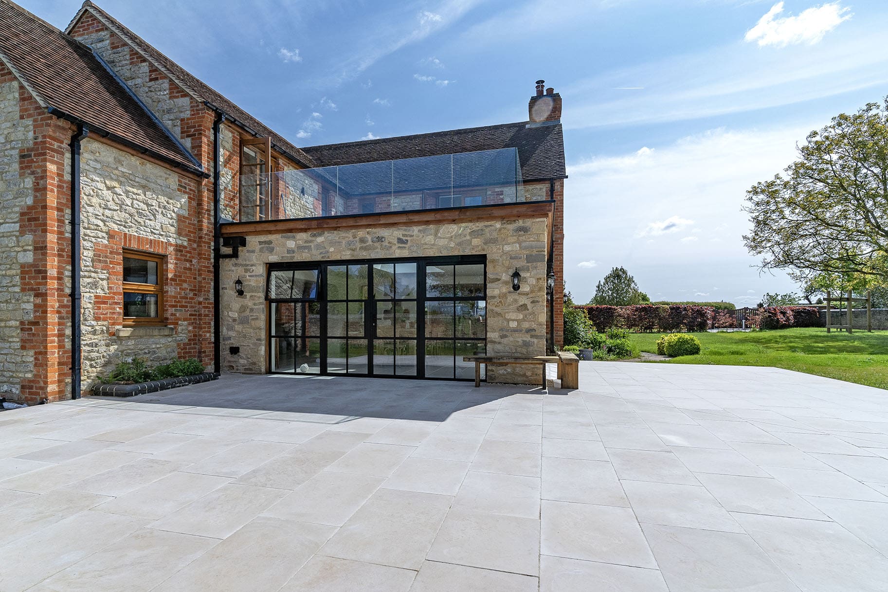 Moleanos Limestone: Flowing spaces - Stoneworld