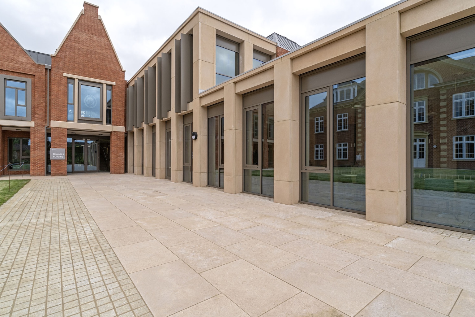 La Roche Pearl New Build