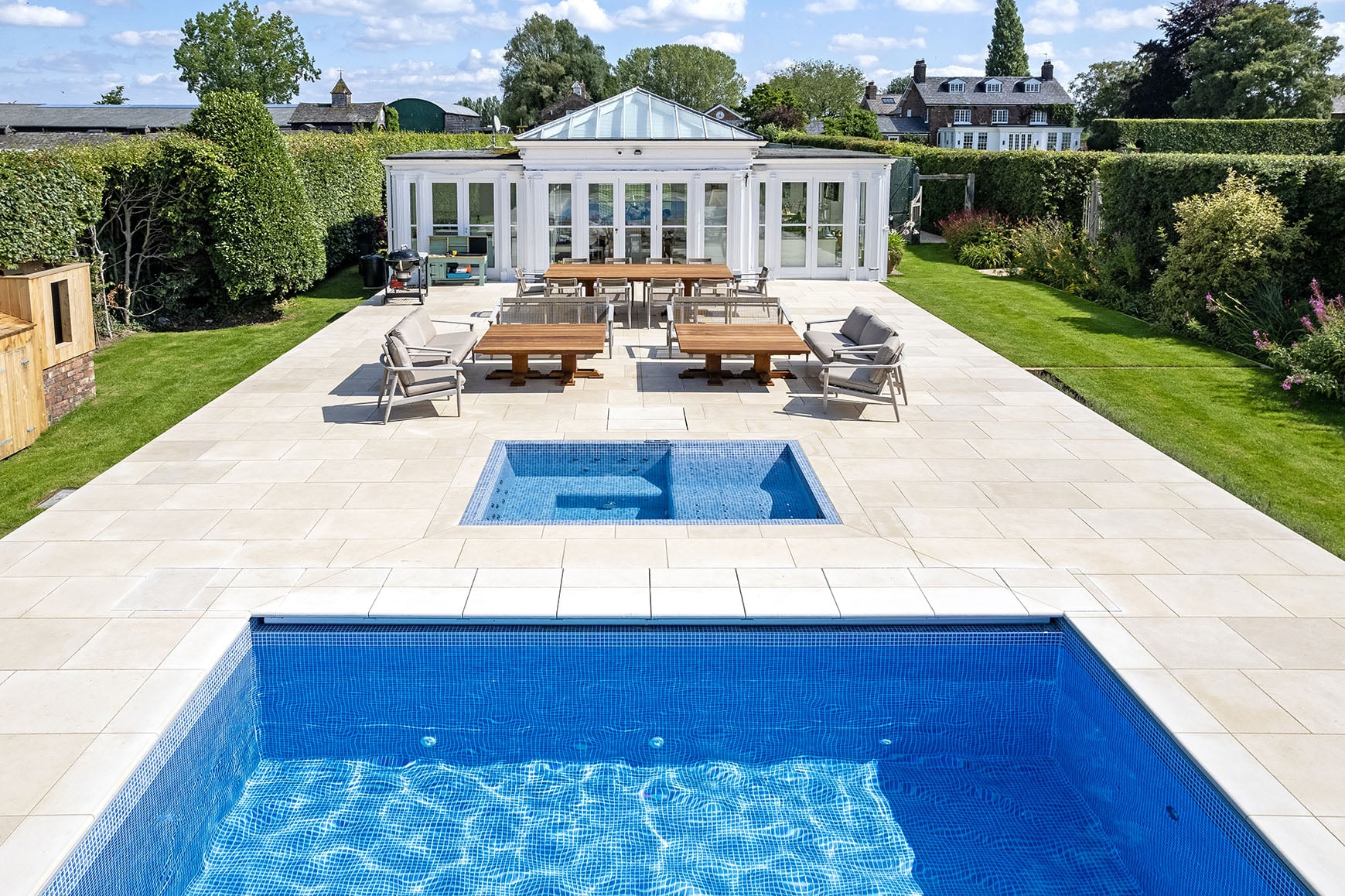 Moleanos Paving and Pool | Stoneworld