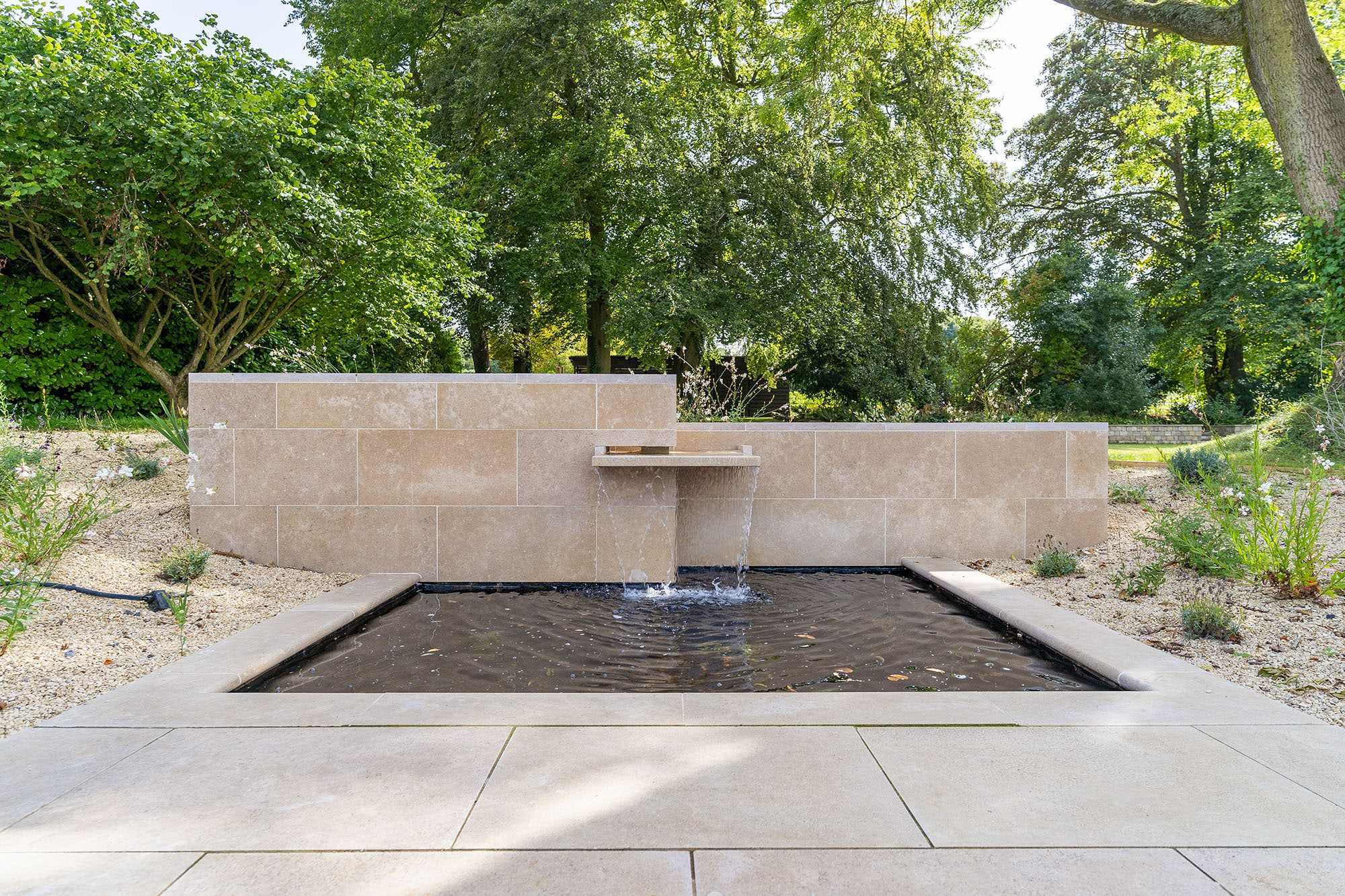 Travertine vs Limestone Paving: Which is Right for Your Project ...