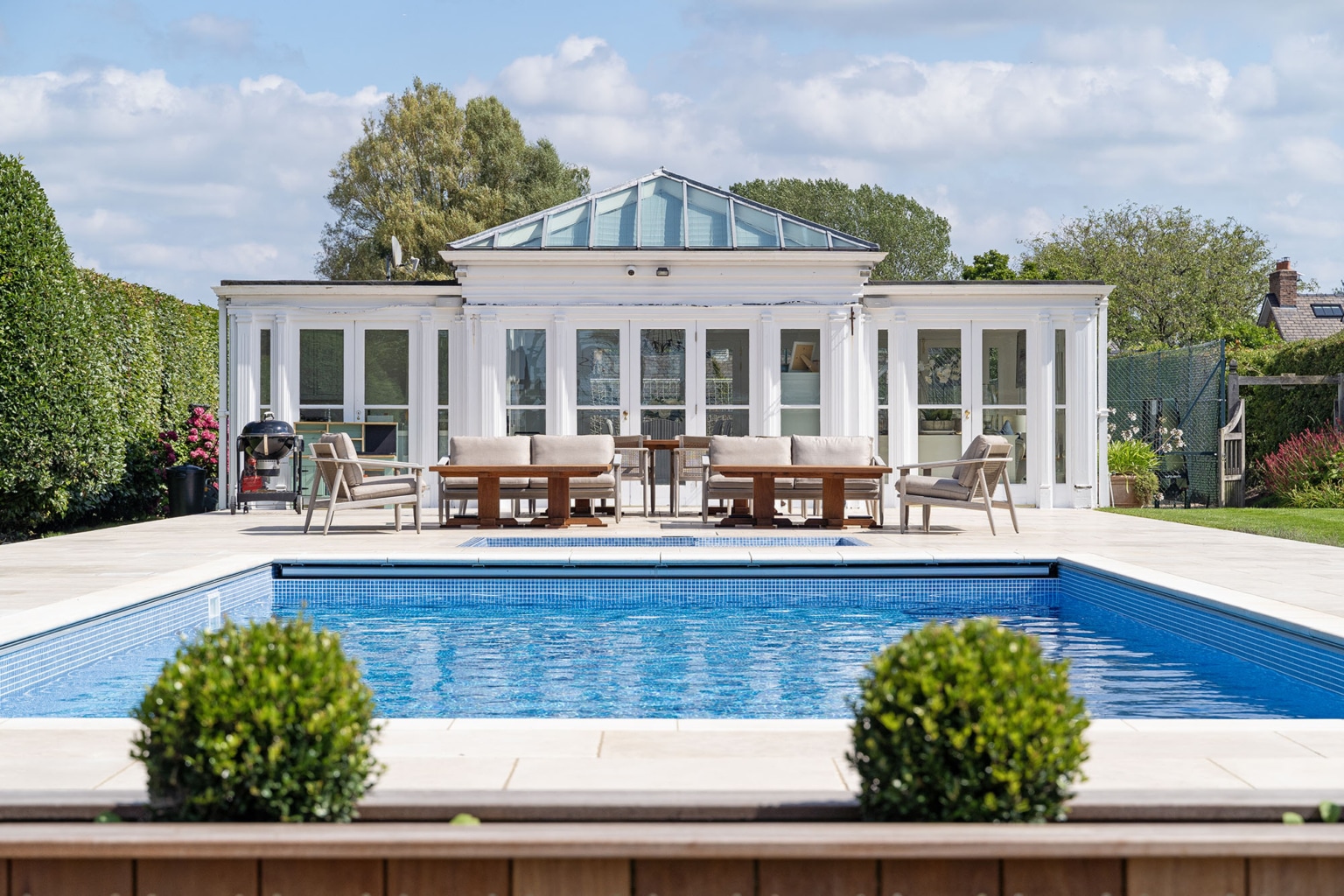 Moleanos Paving and Pool | Stoneworld