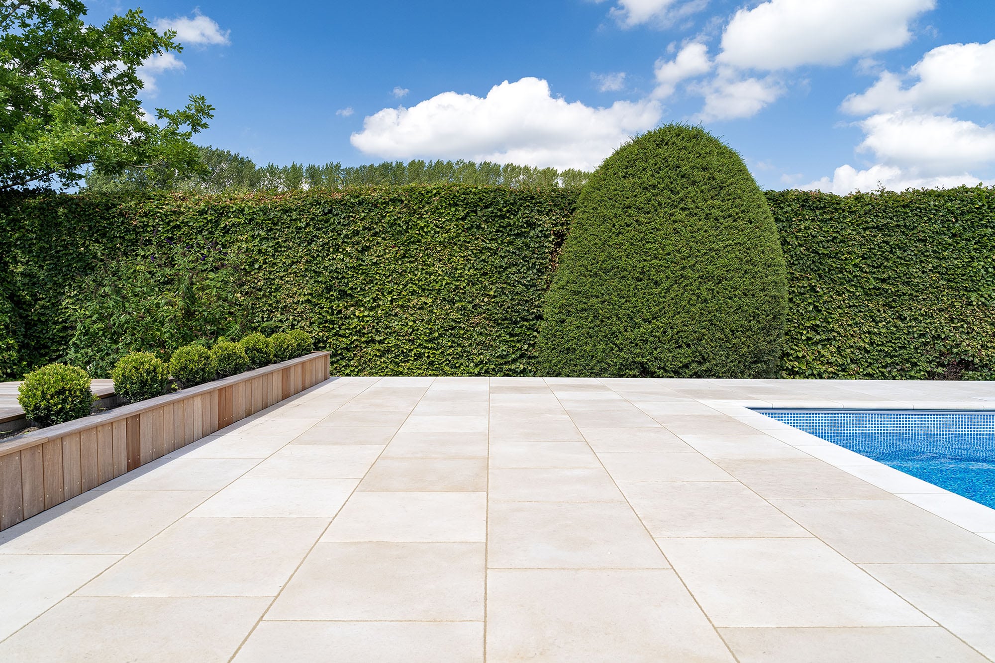 Moleanos Paving and Pool | Stoneworld