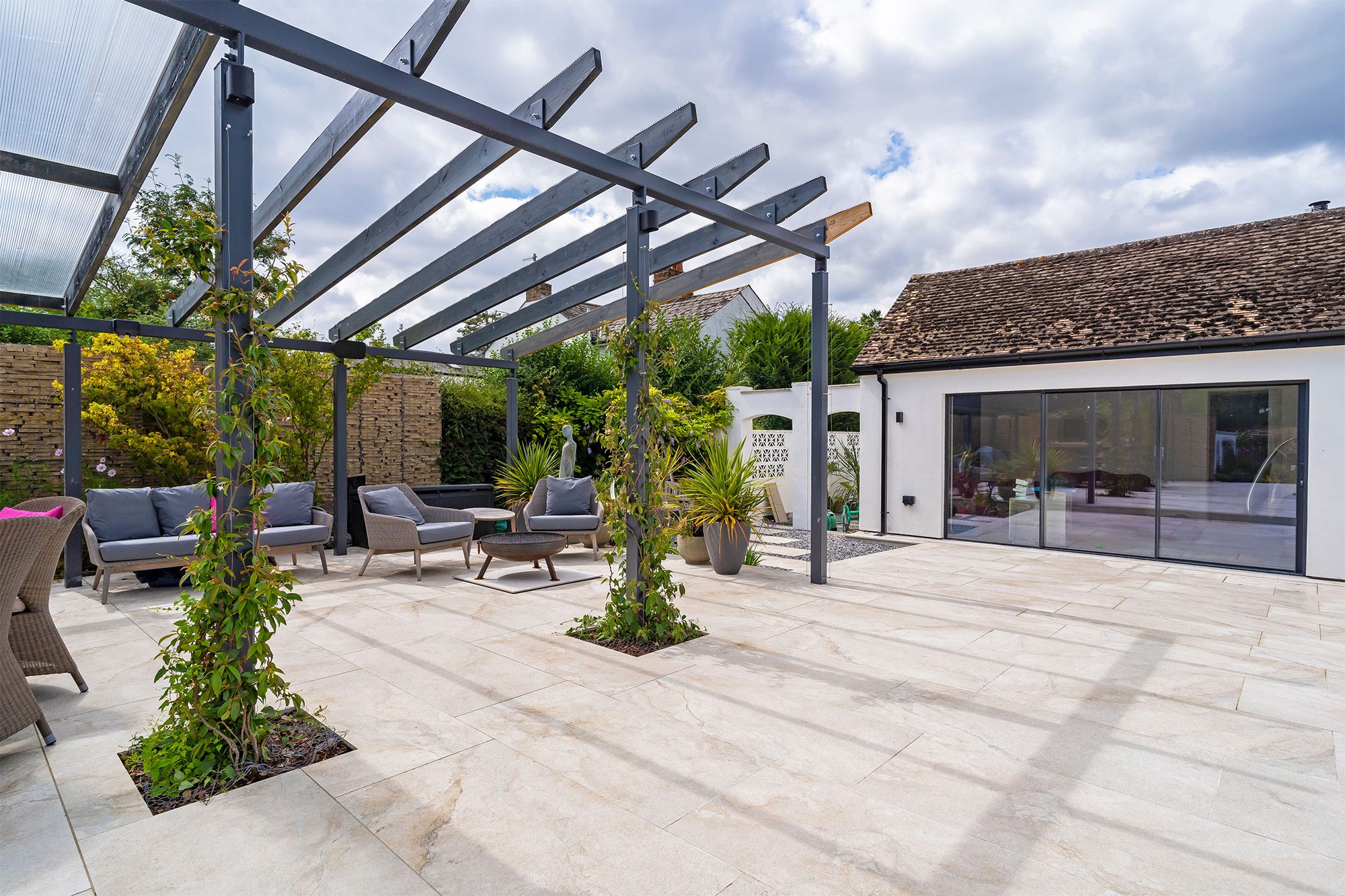 Exterior Stone Paving & Landscaping Stone | Stoneworld